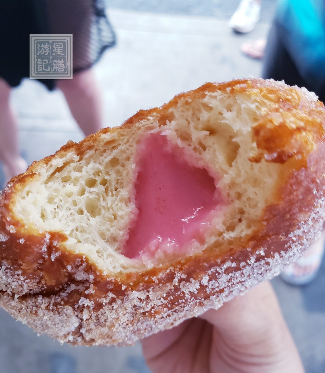 Leonard’s Bakery – Incredible Malasadas – Stars and Treats